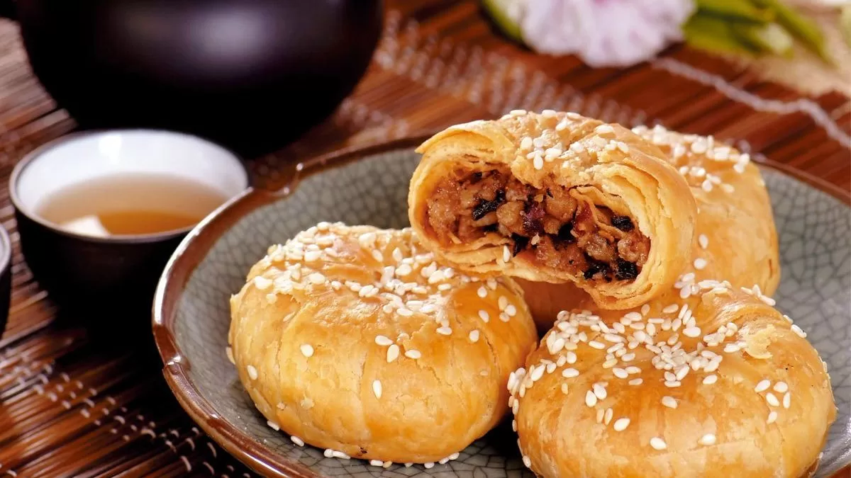 Xiekehuang - a delicious pastry in Shanghai - chinatripedia