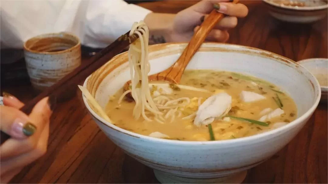 Yellow Croaker Noodle Soup - Huangyu Mian - chinatripedia