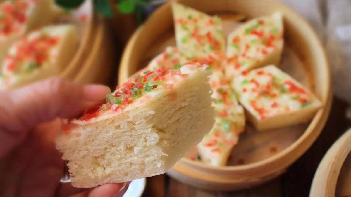 Thousand-Layer Oil Cake - A Traditional Snack in Yangzhou - chinatripedia